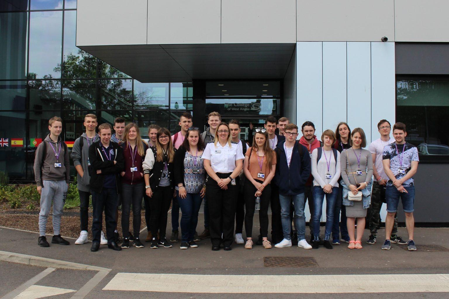 Students hear a prison officer’s story